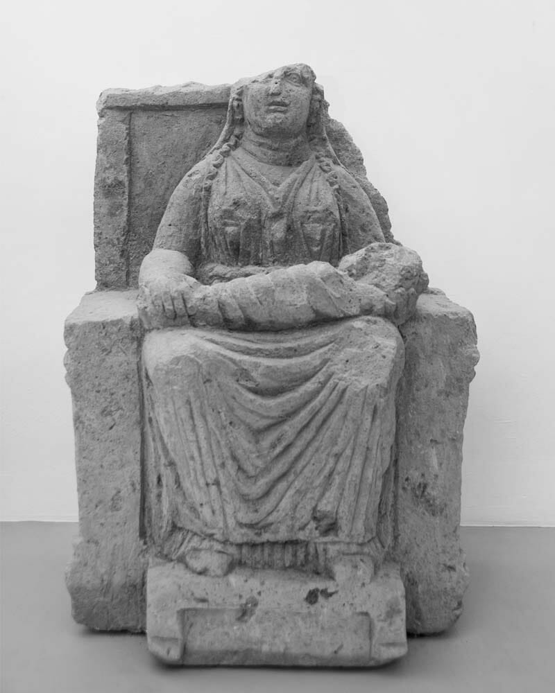 The reasons for a Matres Matutae symbol - Pandora Ceramiste